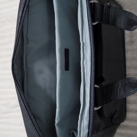 Levenger | Bags | Expandable Brief Bag | Poshmark